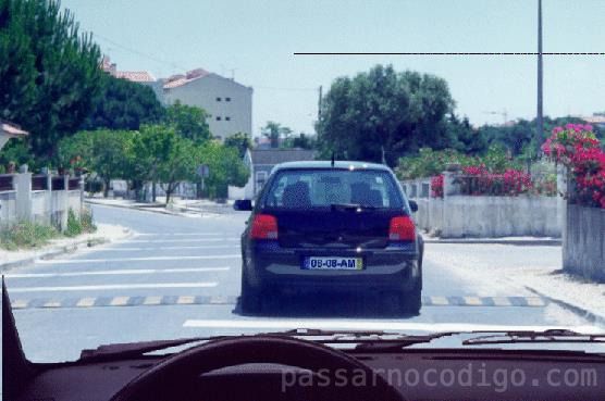 Neste local devo transitar: